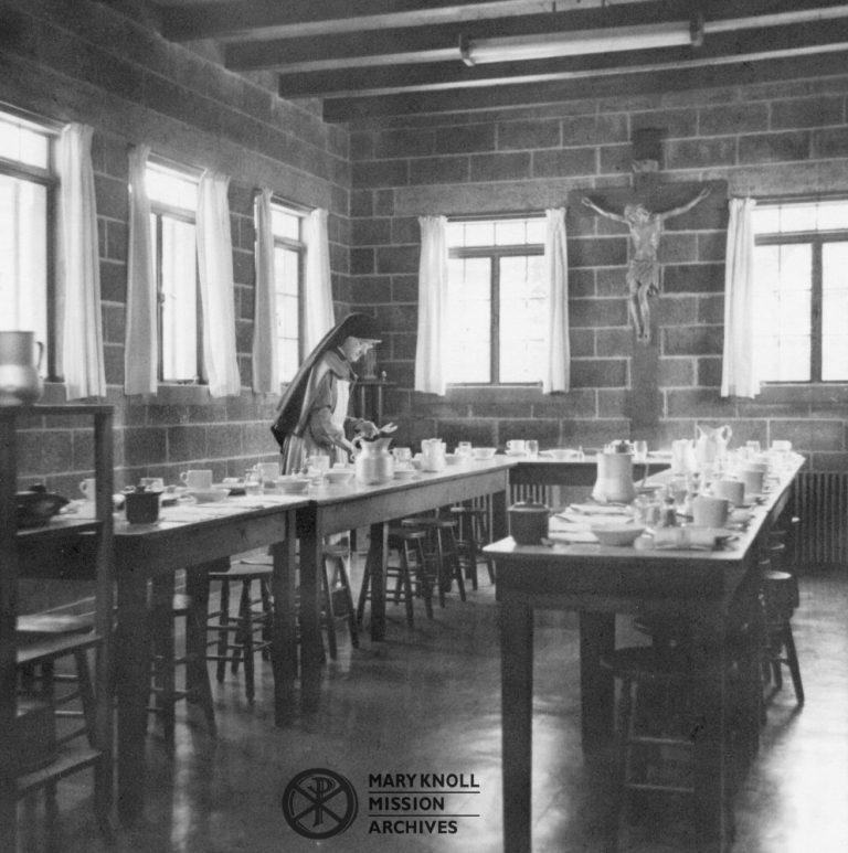 MS-Activities_Cloister_Setting Tables-01 - Archives